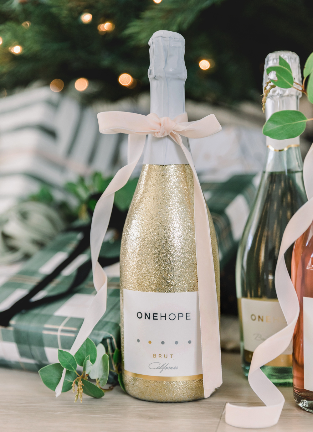 Let's Wrap it Up! - Holiday Wrapping + Cards • Beijos Events