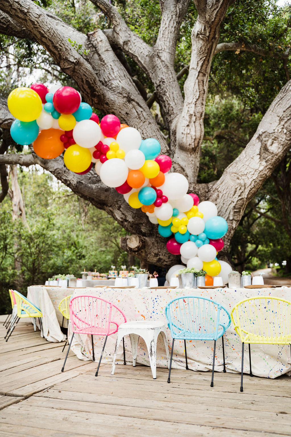 A Colorful Art Party for Three Sisters – Beijos Events