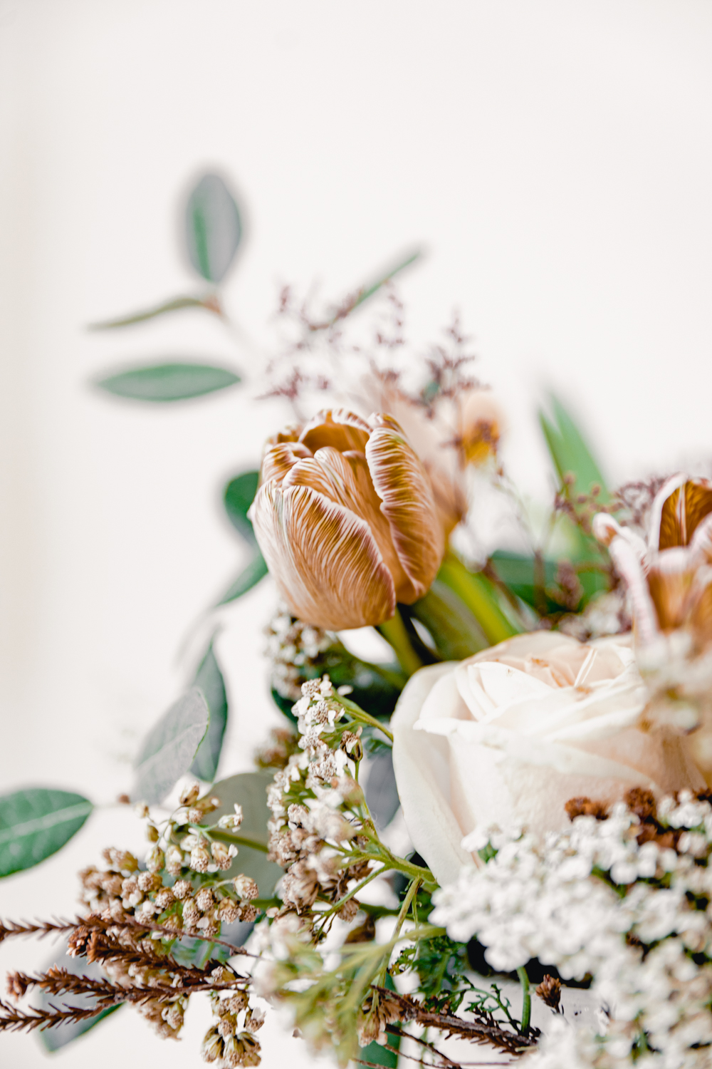 Black Magic Flowers – Halloween DIY – Beijos Events