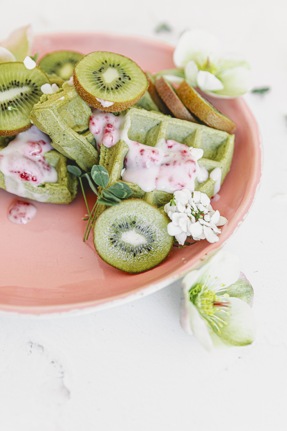 Matcha Green Tea Waffles with Fresh Kiwi and Raspberry Yogurt Drizzle ...