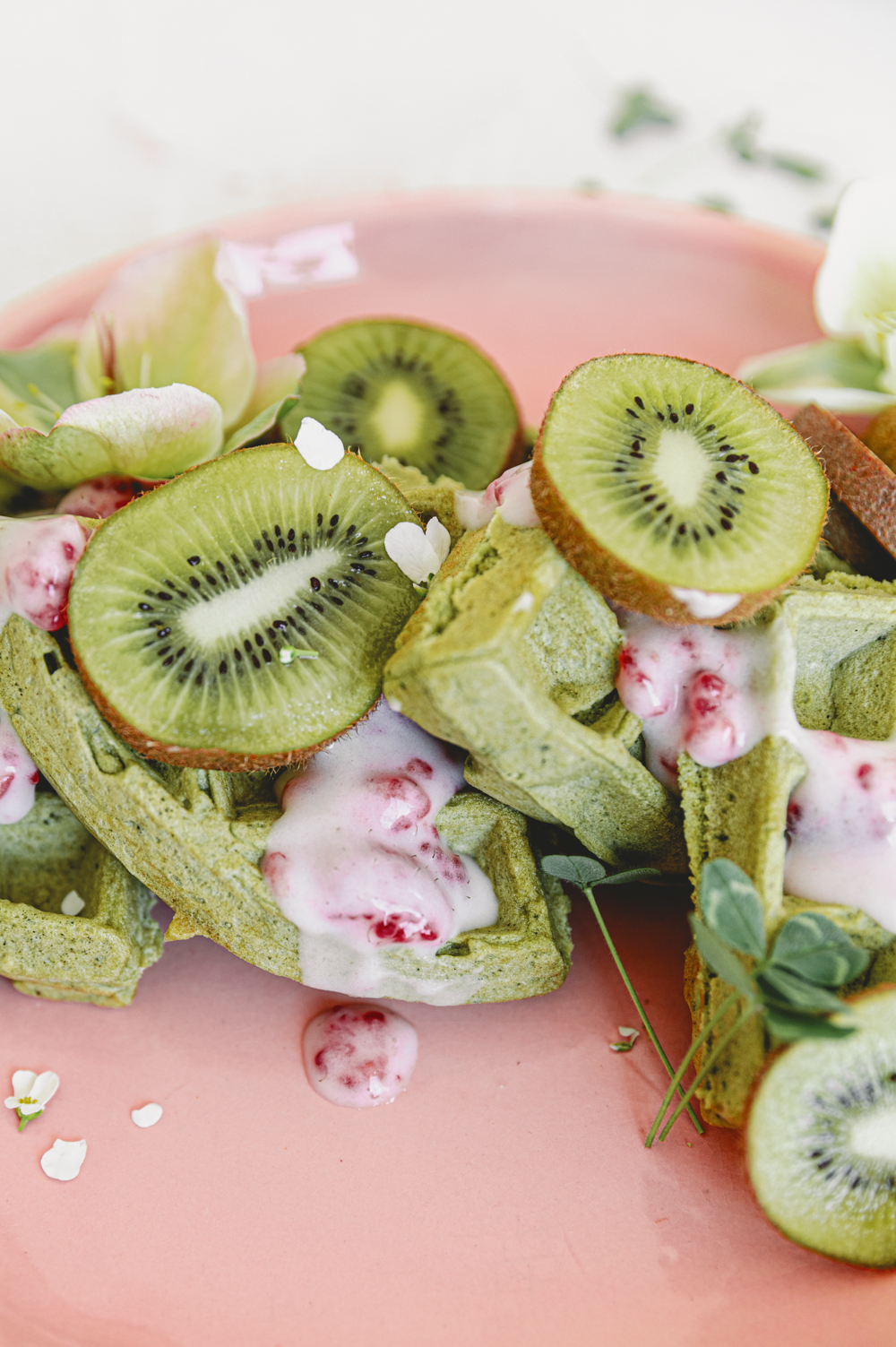 Matcha Green Tea Waffles with Fresh Kiwi and Raspberry Yogurt Drizzle ...