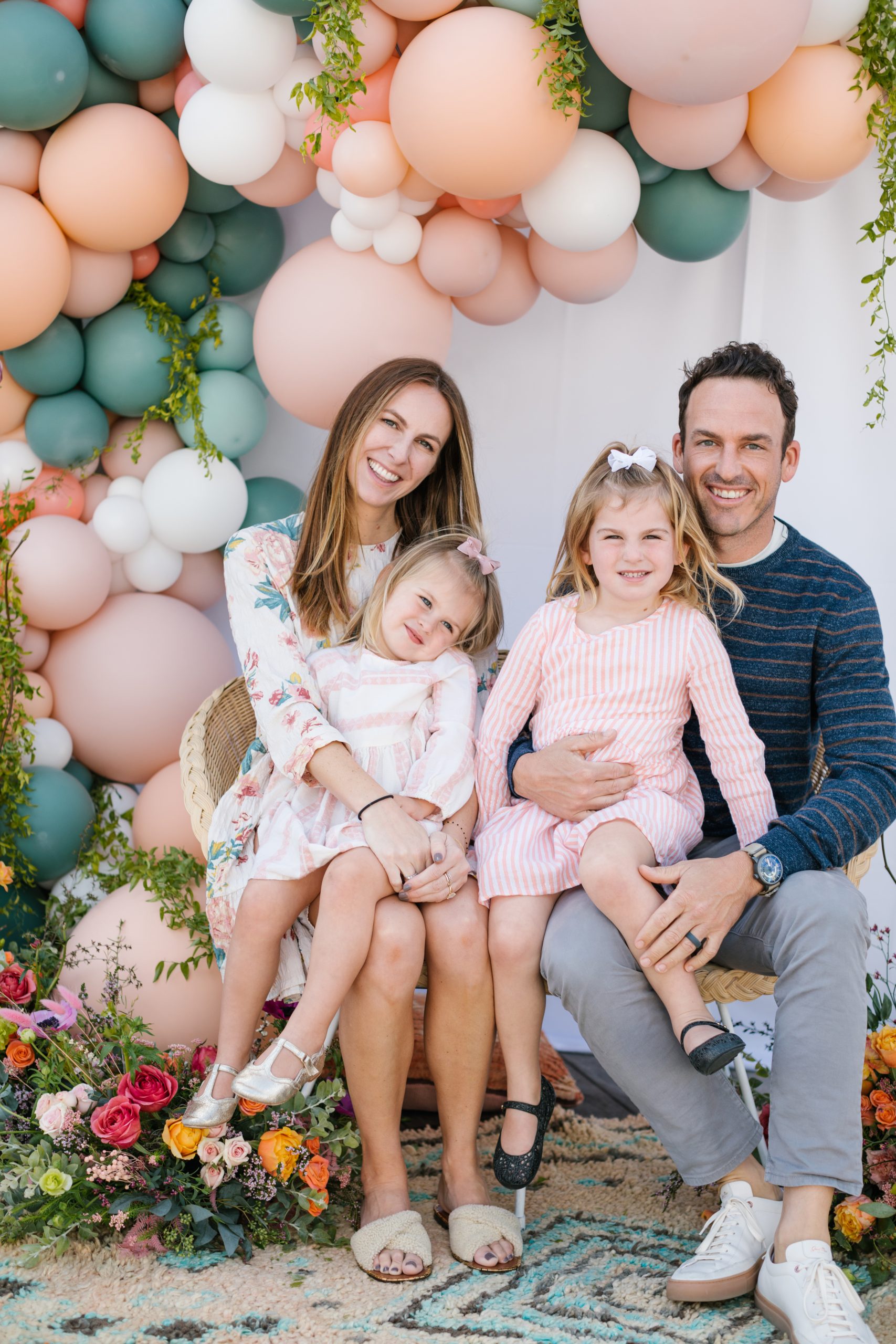 Sweet Springtime Mini Sessions with Alison Bernier – 2022 – Beijos Events