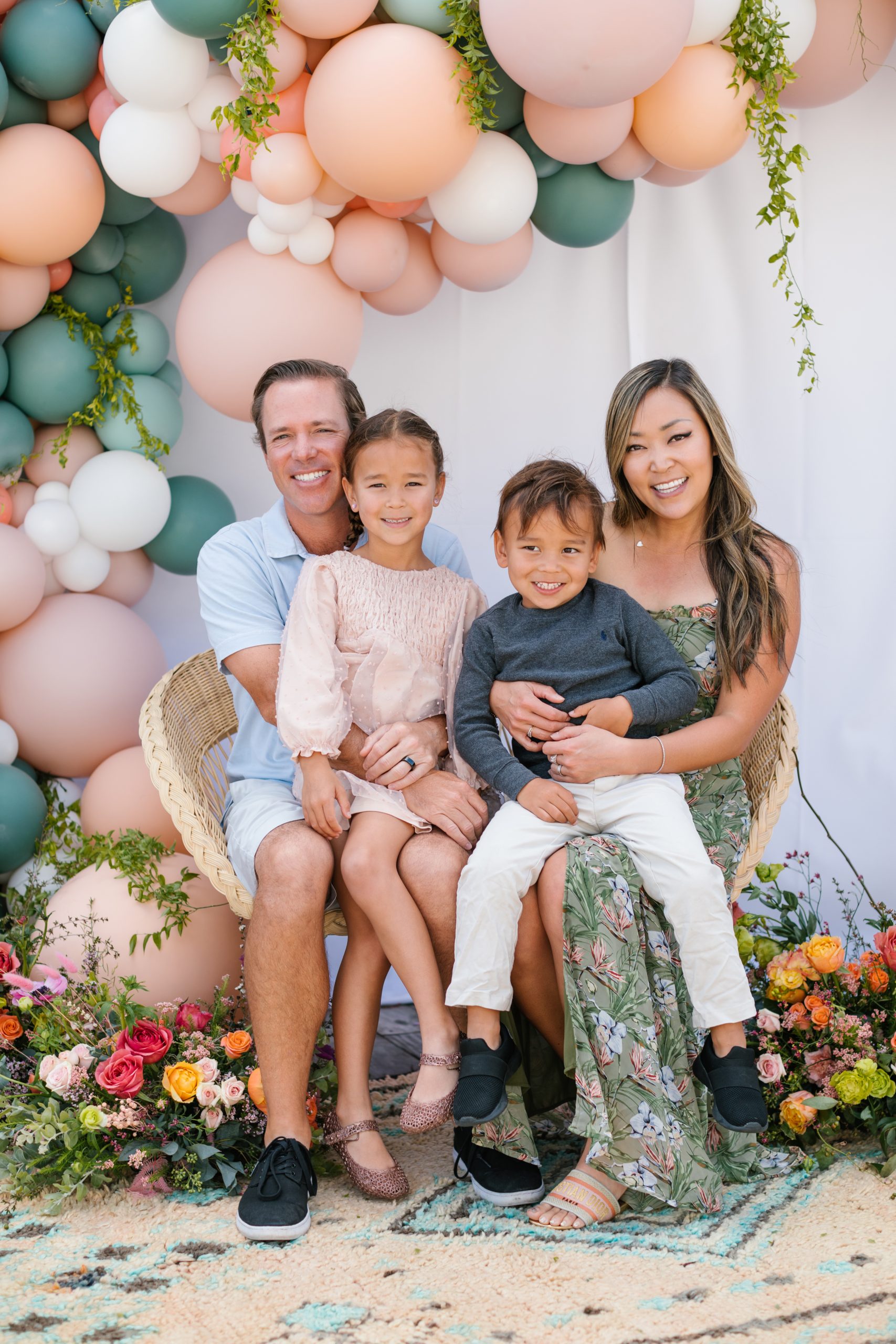 Sweet Springtime Mini Sessions with Alison Bernier – 2022 – Beijos Events